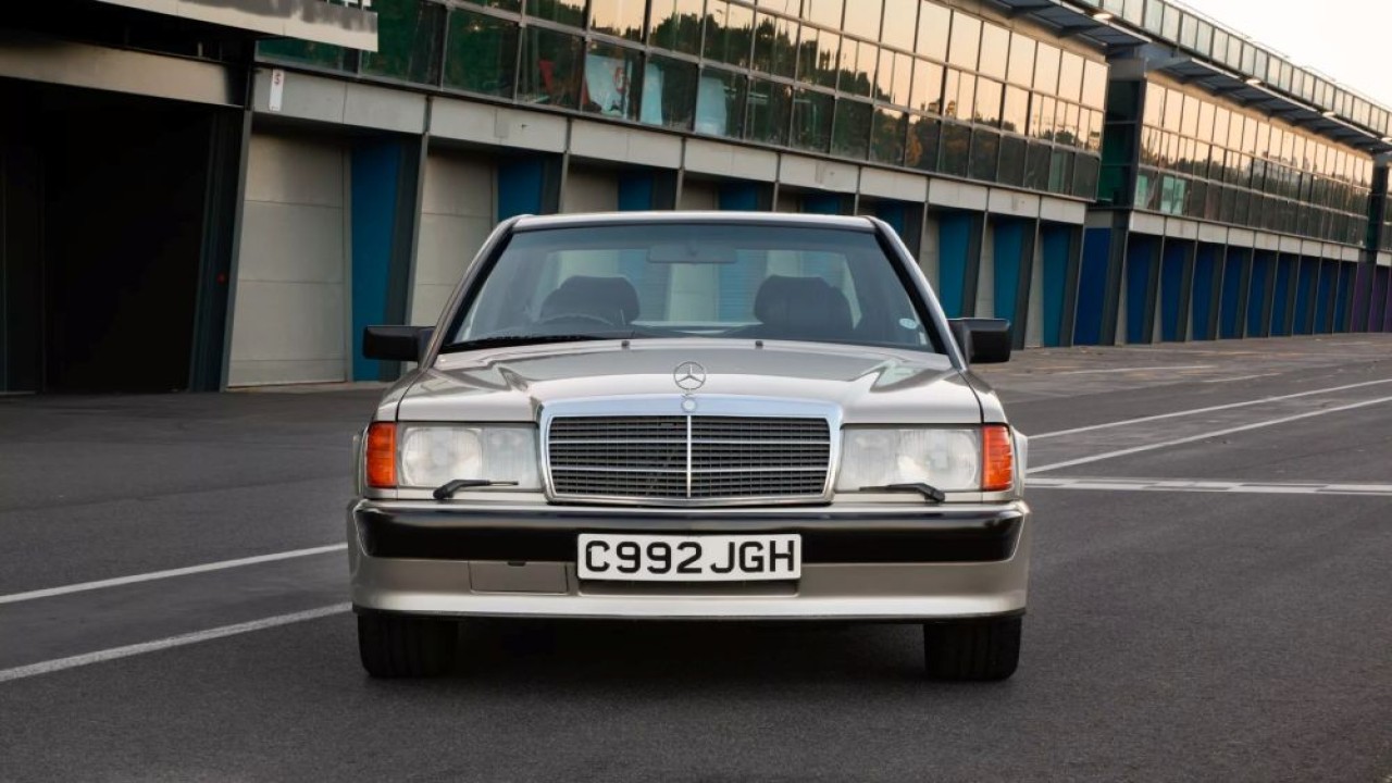 Mercedes-Benz 190E 2.3-16 eks mobil harian Ayrton Senna siap dimiliki ...